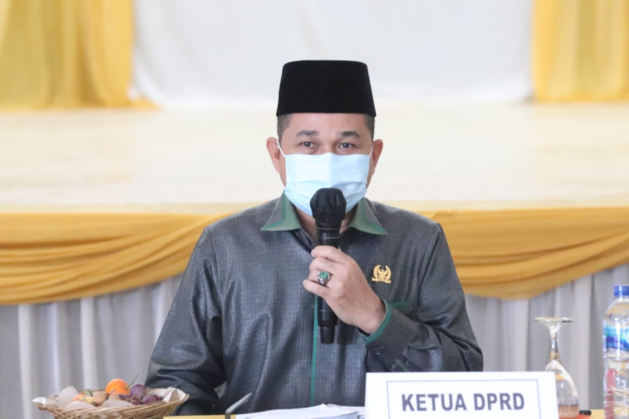 Demi Internet, Masyarakat Muara Bengkal dan Muara Ancalong Rela Panjat ...