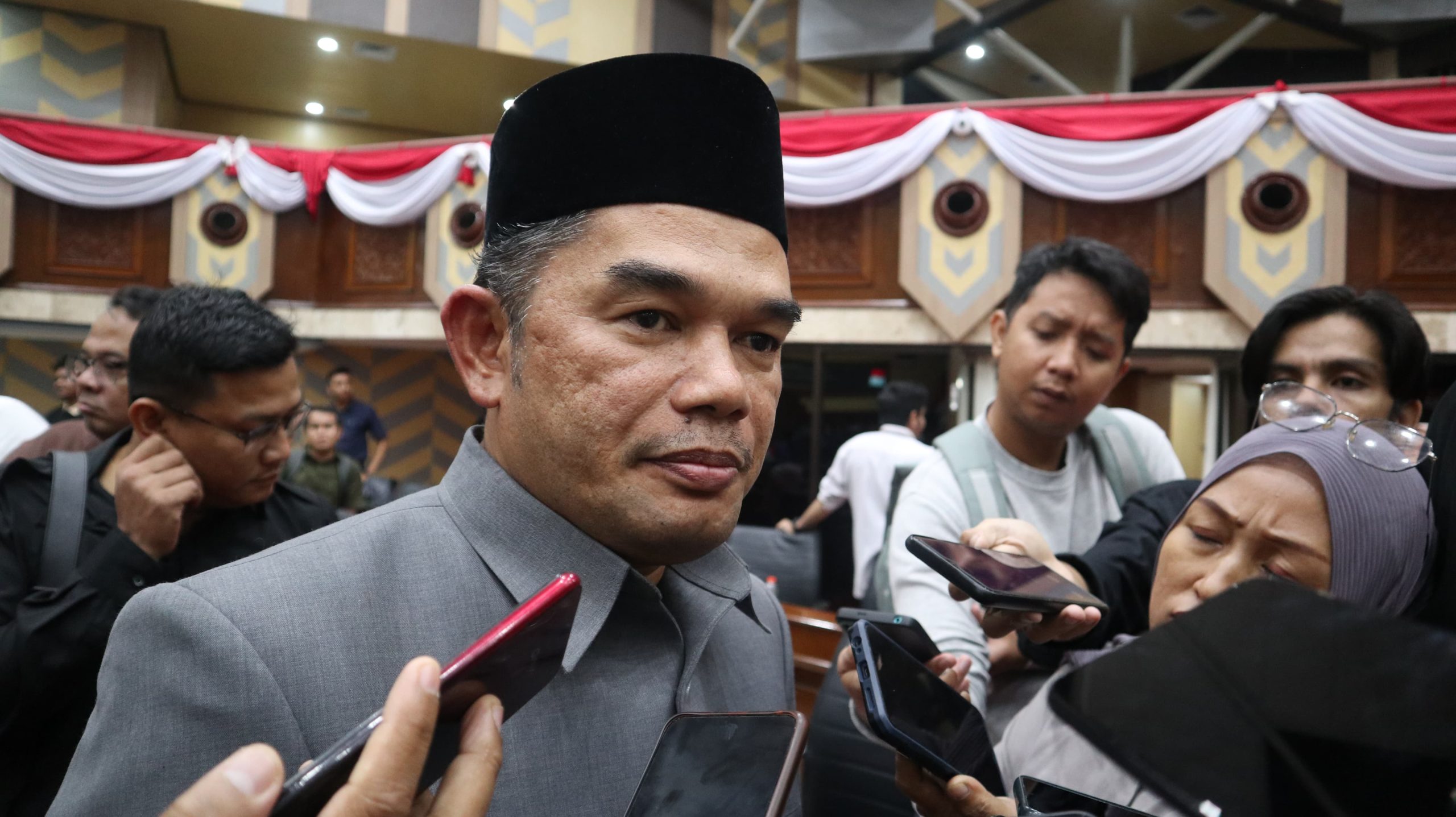 Hasanuddin Mas'ud Desak Disdikbud Beri Perhatian Lebih